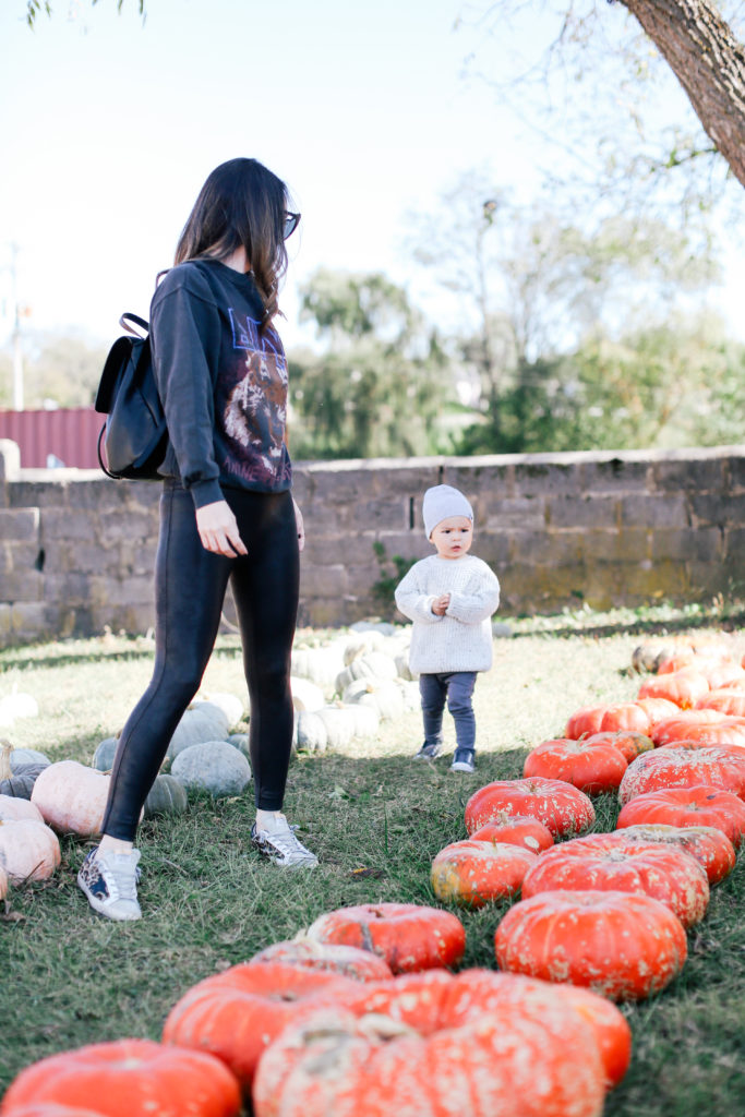 A Comfy (Yet Still Cool) Mom Outfit - alittlebitetc