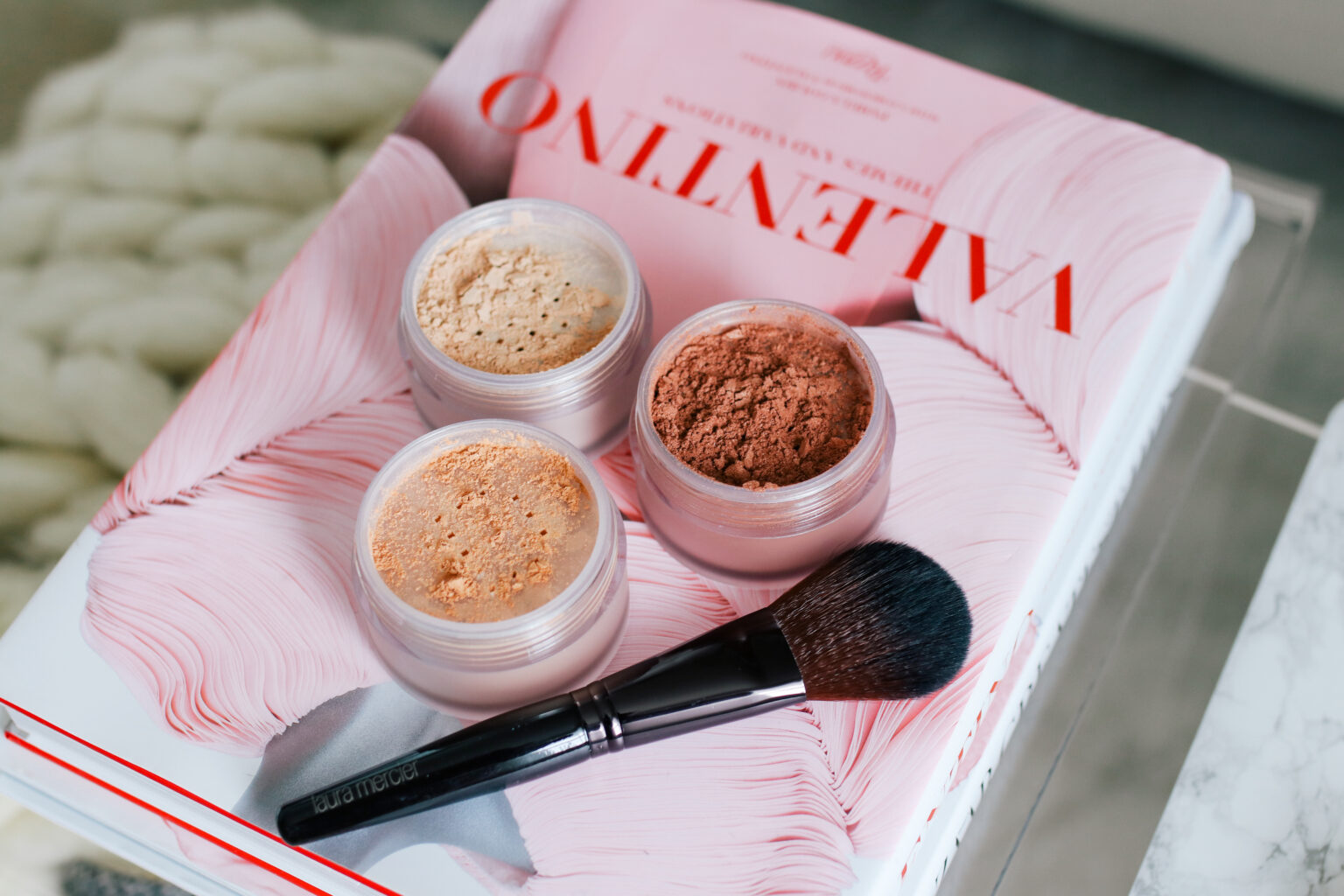 Review: Laura Mercier Translucent Setting Powder Light Catcher ...